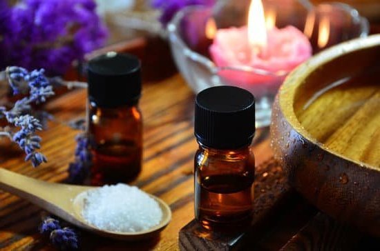 Aromatherapy Massage During Labour | Deep Aromatherapy