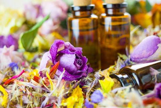 How To Make Aromatherapy Creams And Lotions | Deep Aromatherapy